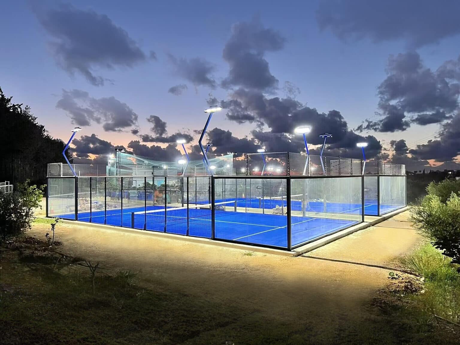 Éclairage LED padel pour une visibilité optimale - Noveti